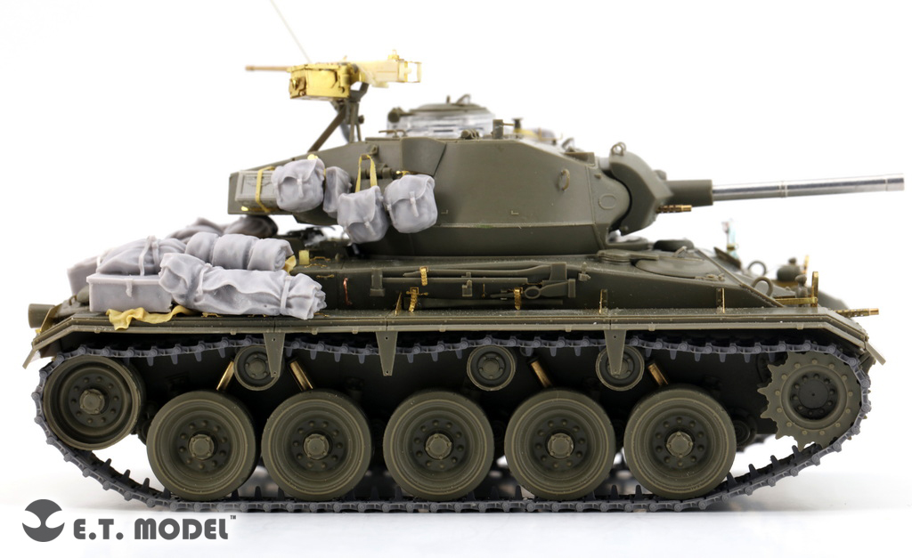 P35-037 WWII US ARMY M24 CHAFFEE Light Tank Workable Track-企业官网