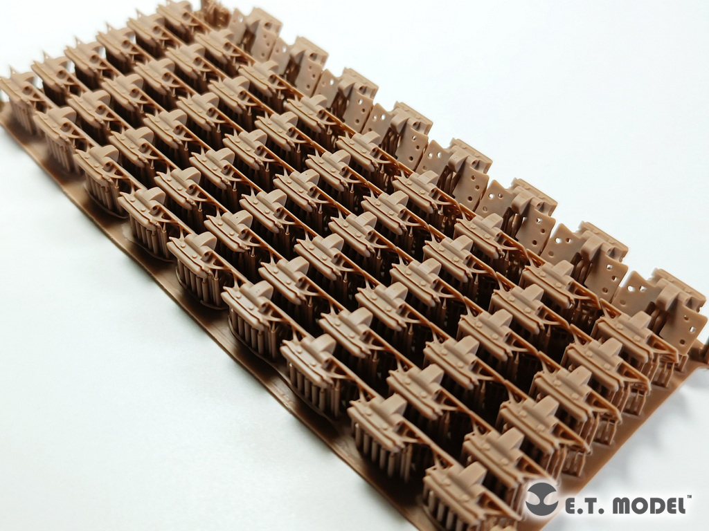 P35-062 WWII German Sd.Kfz.9 18t FAMO Sagged front wheels and Workable Track-企业官网