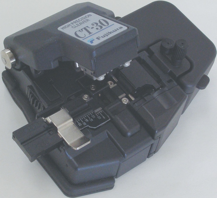 藤仓 CT-30高精度光纤切割刀--已经停产-深圳市优飞博通讯技术有限公司官网