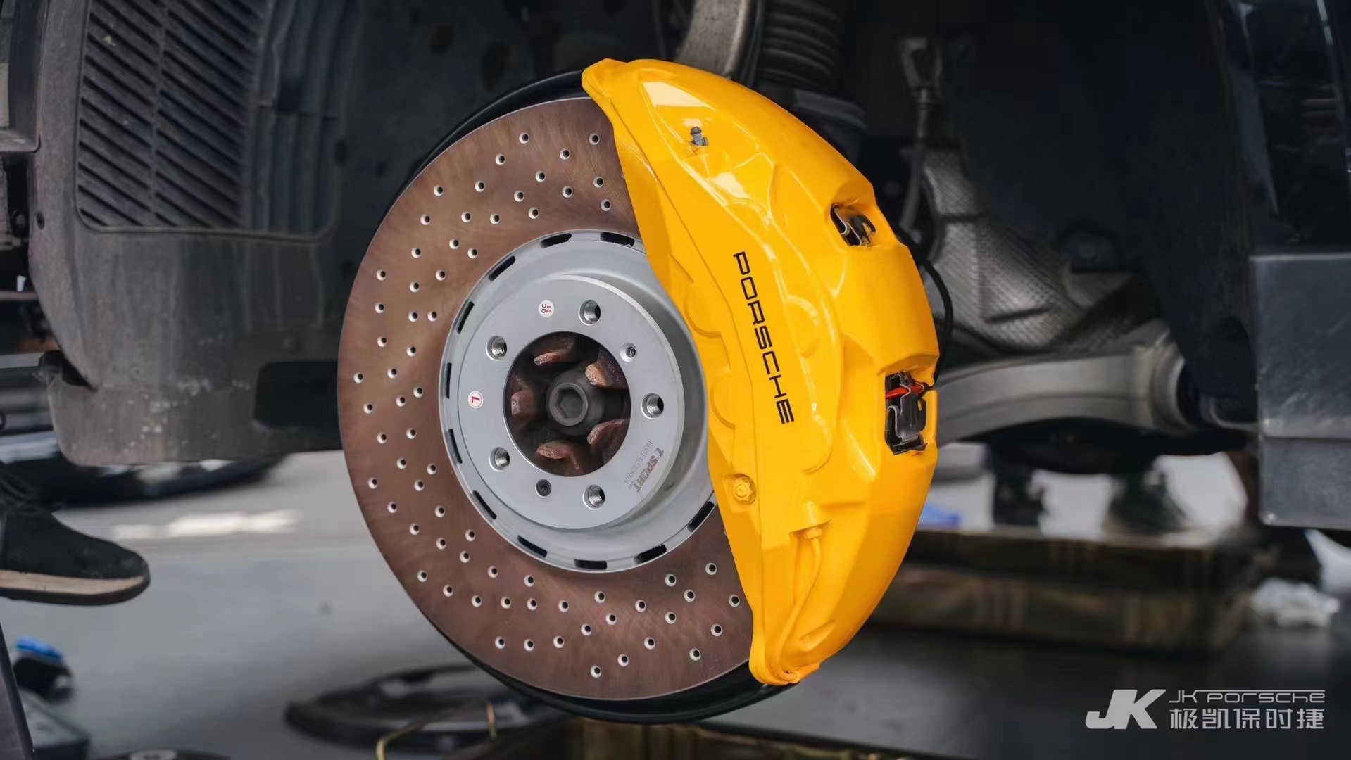 国内案例 | 保时捷卡宴升级原厂前十后四+TTSPORT刹车套件-广州闵中汽车科技有限公司