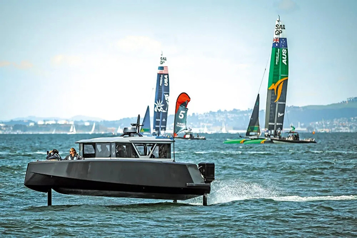 由碳纤维精心雕琢而成的电动滑行艇——Navier N30-SAMPE CHINA