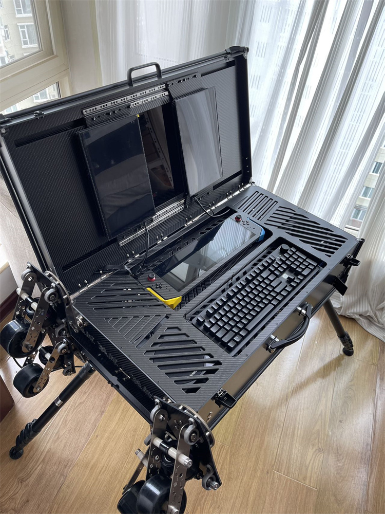 Lukos 三屏桌腿滚轮全碳纤维管电脑工作站机箱-企业官网