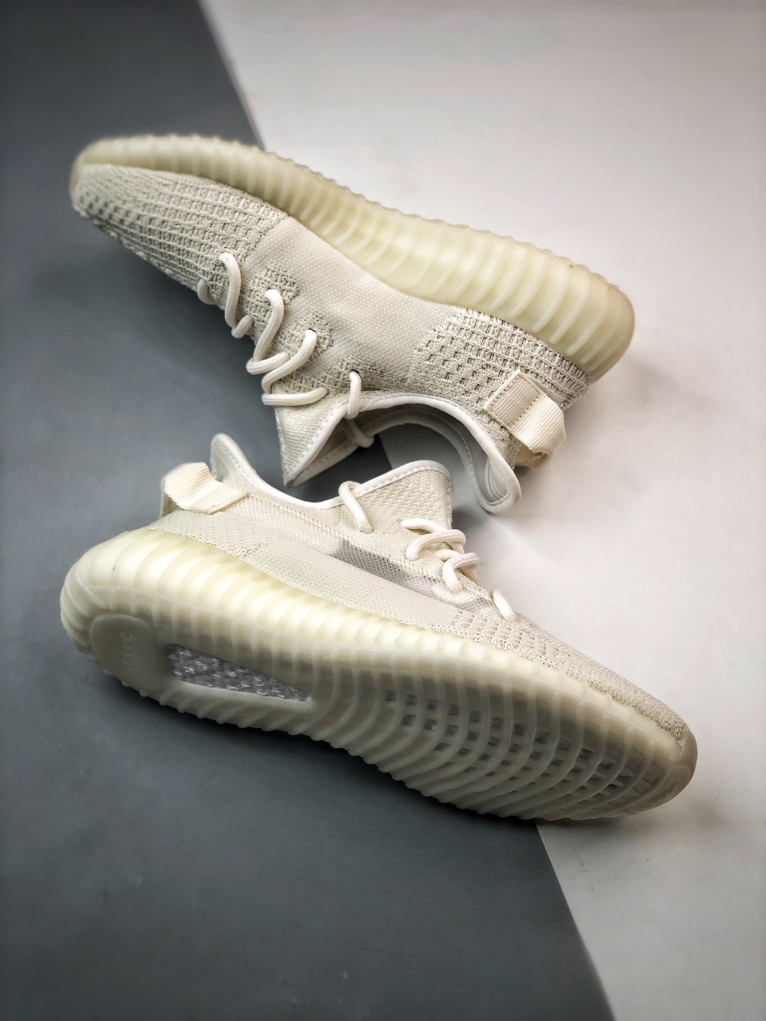 碾压伪“纯原” AD Yeezy 350 Boost V2 "Pure Oat" 奶白 货号：HQ6316-GDF档口-潮流干货
