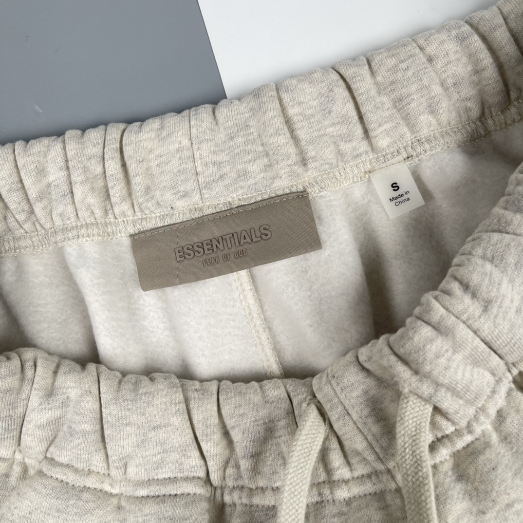 Fear Of God-Essentials 22ss 1977植绒印花短裤 -GDF档口-潮流干货