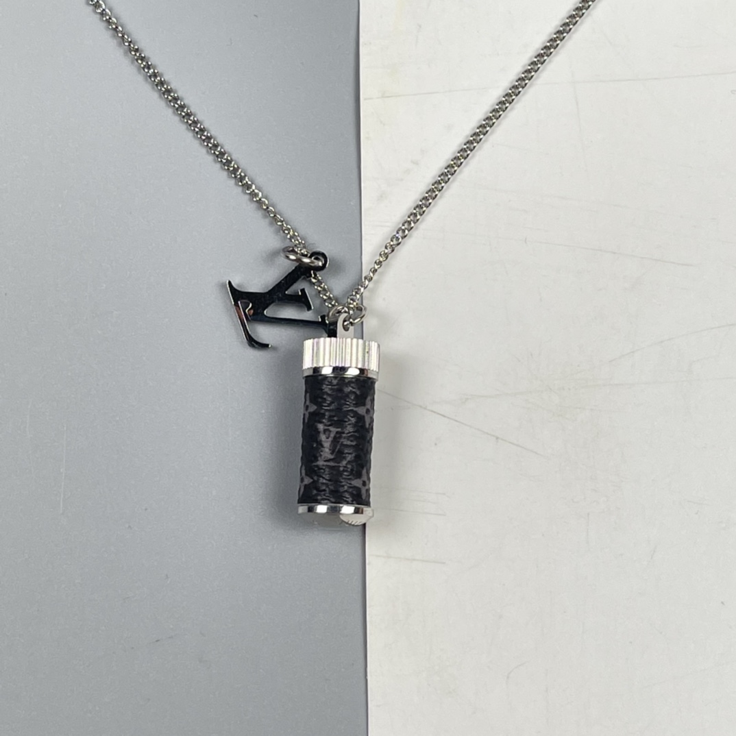 1v 22ss Monogram Eclipse黑老花瓶子项链 -GDF档口-潮流干货