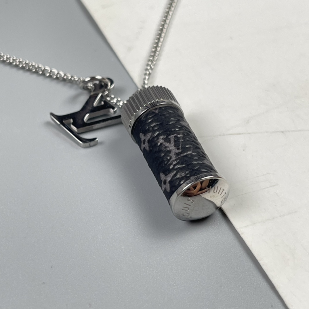 1v 22ss Monogram Eclipse黑老花瓶子项链 -GDF档口-潮流干货