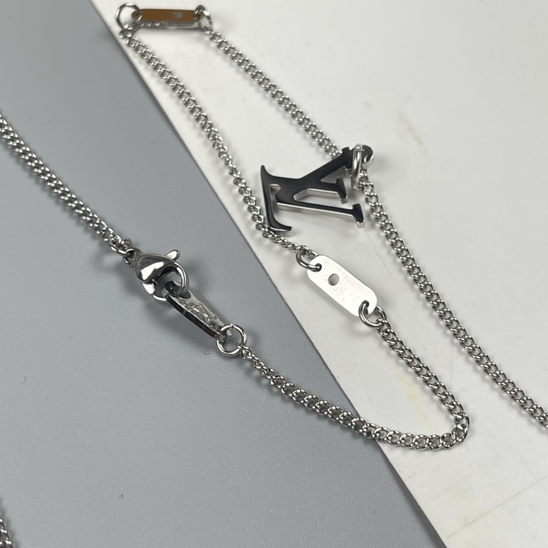 1v 22ss Monogram Eclipse黑老花瓶子项链 -GDF档口-潮流干货