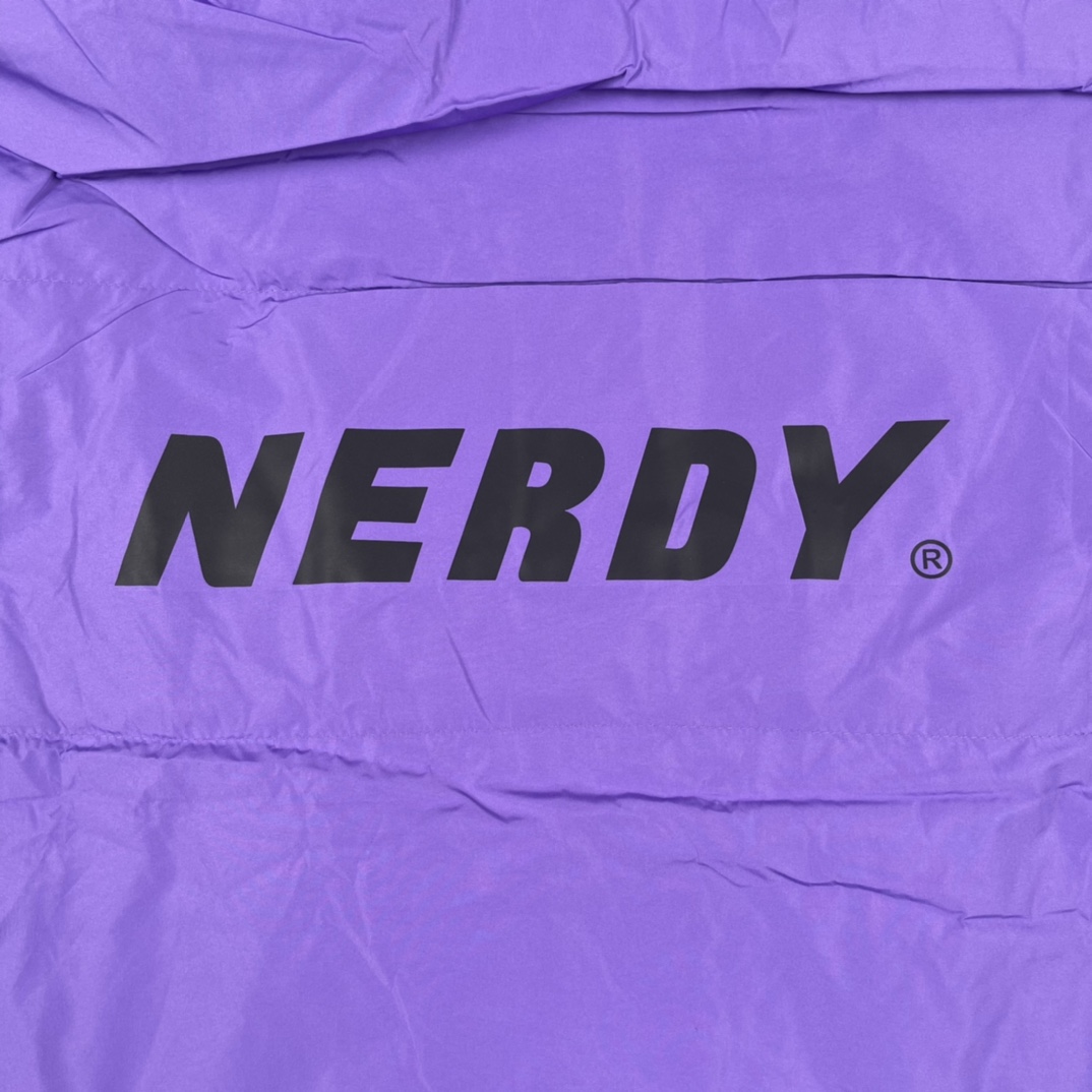 P400 Nerdy 22Fw 反光字母织带连帽羽绒服-GDF档口-潮流干货