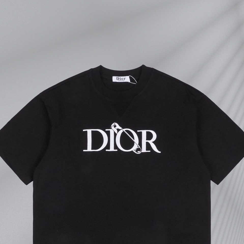 Dior/迪奥 23ss 别针字母刺绣短袖-GDF档口-潮流干货