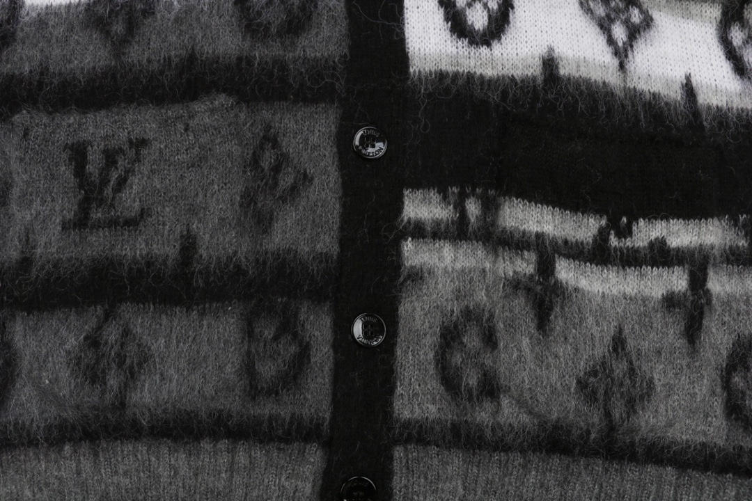 lv 23Fw 黑白渐变老花马海毛开衫外套-GDF档口-潮流干货