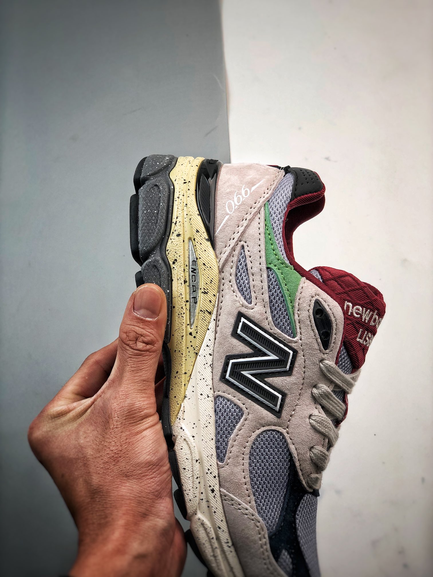 New Balance 990 V3 米黑红 货号：M990GA3-GDF档口-潮流干货
